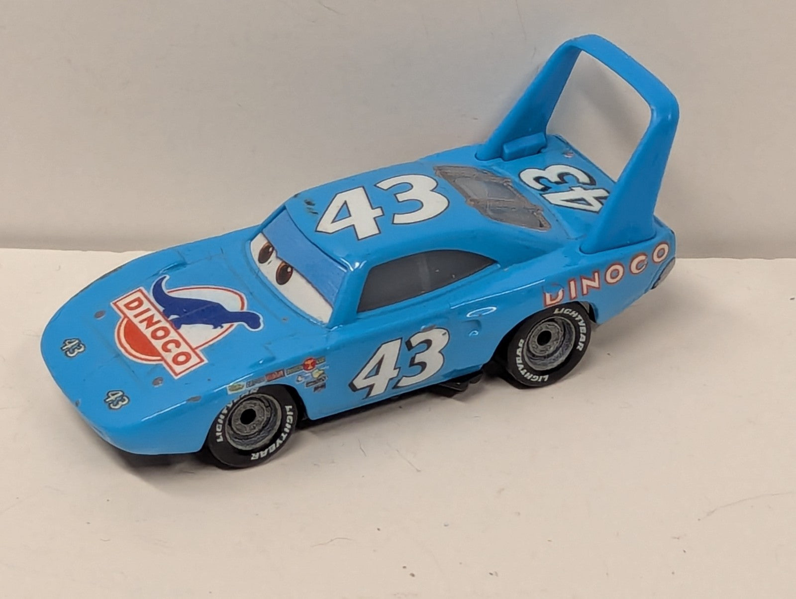 Disney Pixar Strip “The King” #43 Dinoco Blue Racer – Fandoms Treasure